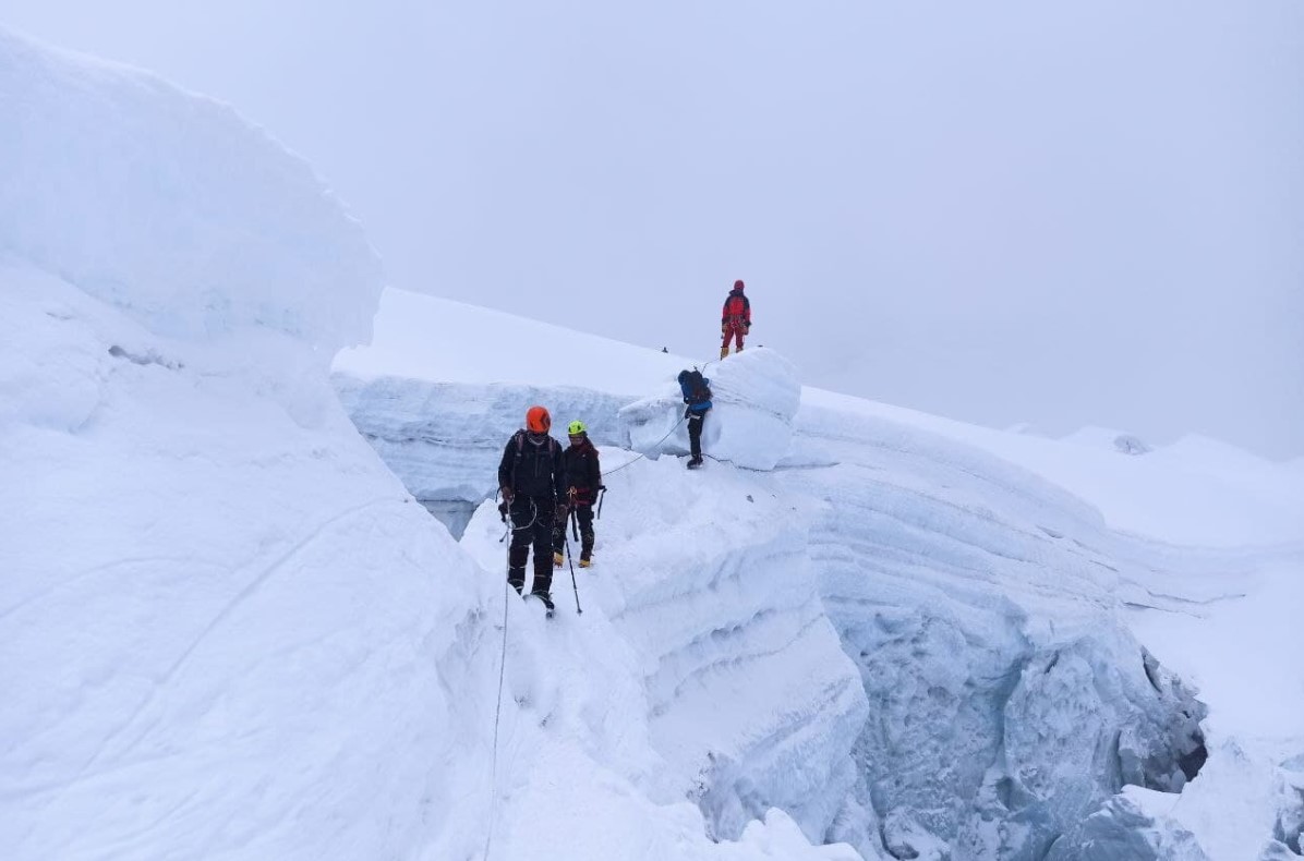 Everest 2021 Update – 7 Summits Club – 30th April – Everest Mountain