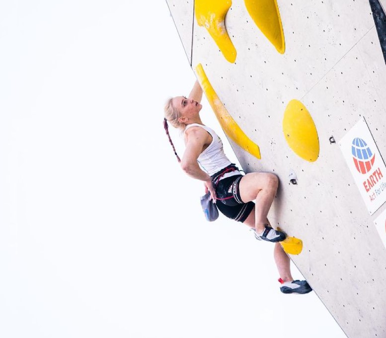 Janja and Jakob win Gold at Innsbruck – Everest Mountain