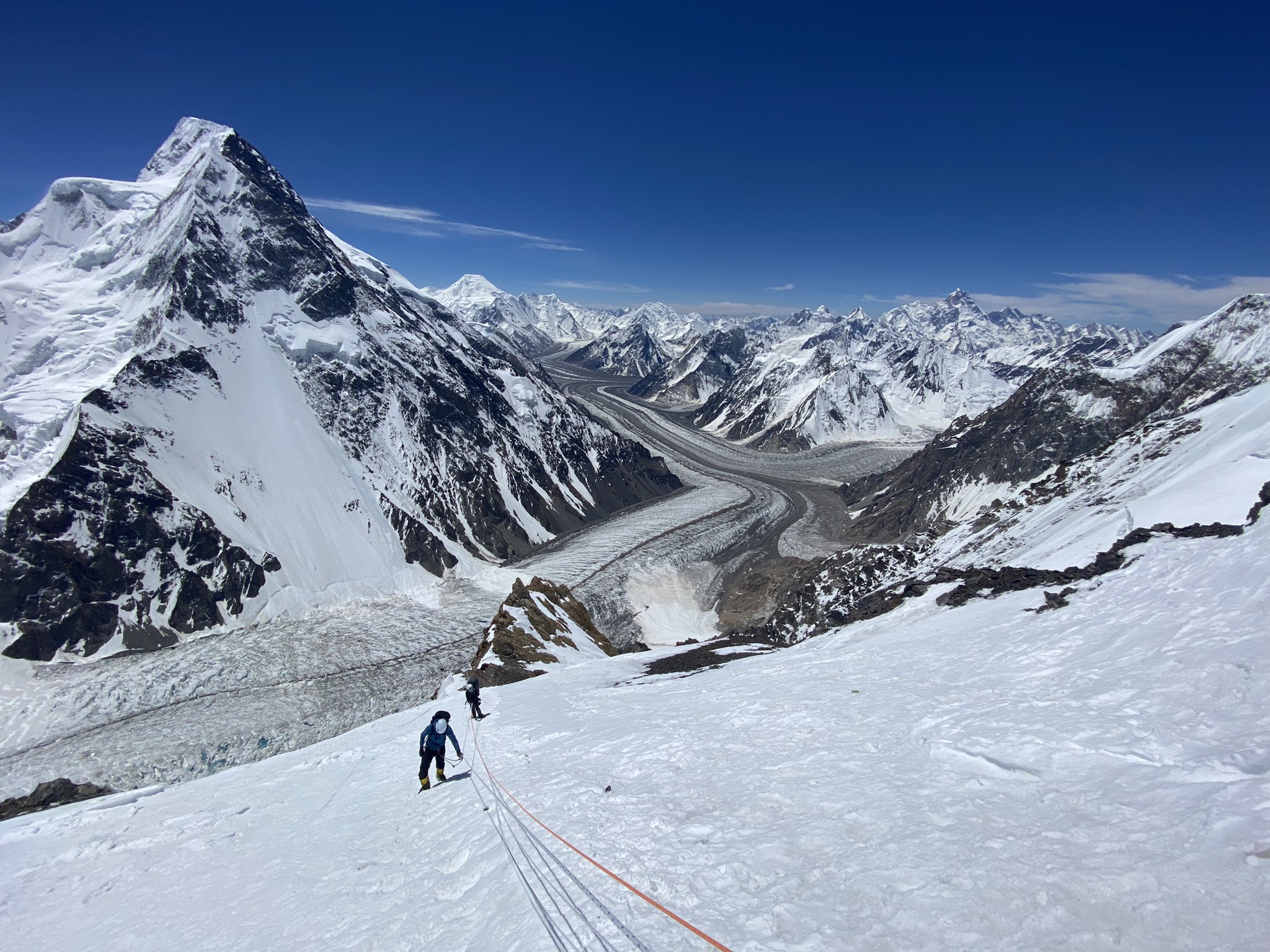 Team Achieves August Summit of K2 in Challenging Season – Everest Mountain